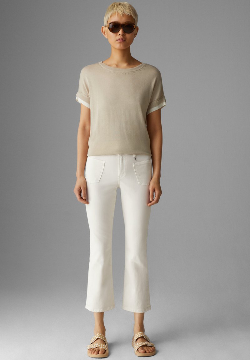 Bogner JULIE - Flared Jeans - off white/crème - Zalando.be
