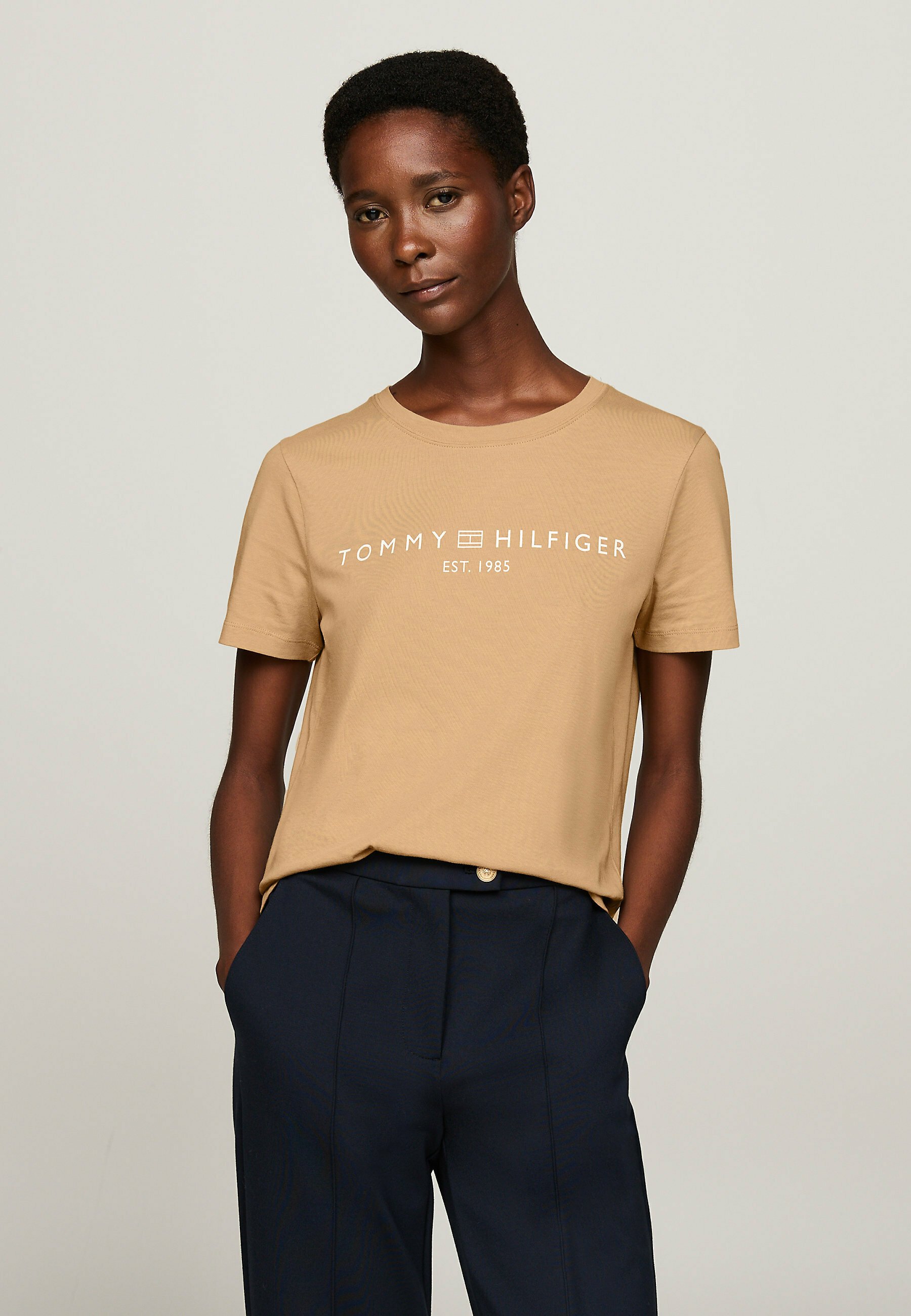 Tommy Hilfiger LOGO CREW NECK T Shirt print classic khaki beige Zalando