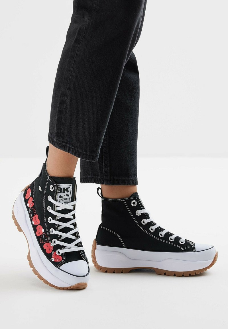 British Knights KAYA MID FLY - Höga sneakers - black hearts ...