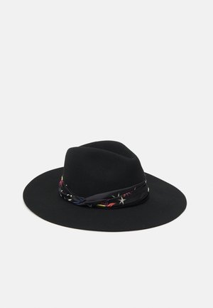 Sensi Studio OPEN WEAVE AGUACATE EXTRA LONG BRIM HAT - Hut - fuxia/red ...