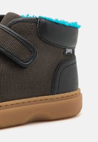 Camper KIDDO KIDS UNISEX - Sneaker high - dark gray/silberfarben ...