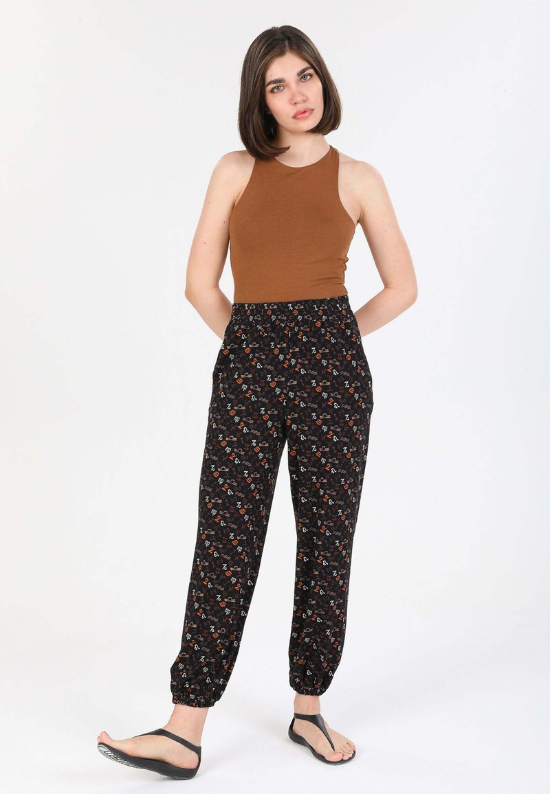 anou anou ALLOVER PRINT DRAWSTRING - Trousers - black - Zalando