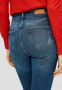 s.Oliver HIGH RISE - Jeans Skinny Fit - blau/stone-blue denim - Zalando.at