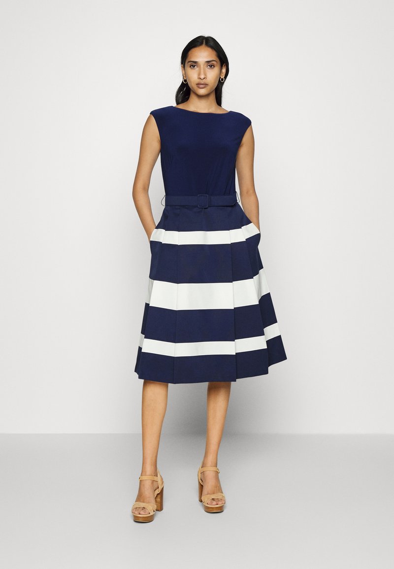 Lauren Ralph Lauren NOELLA SHORT SLEEVE DRESS - Cocktailkleid/festliches Kleid - refined navy ...