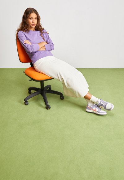 Nike Sportswear DUNK LOW - Zapatillas - indigo haze/coral chalk sail ...