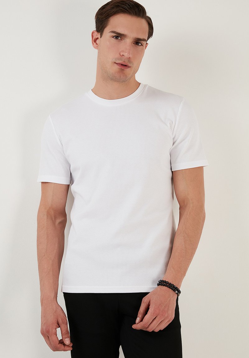 Buratti REGULAR FIT - Basic T-shirt - white - Zalando.ie