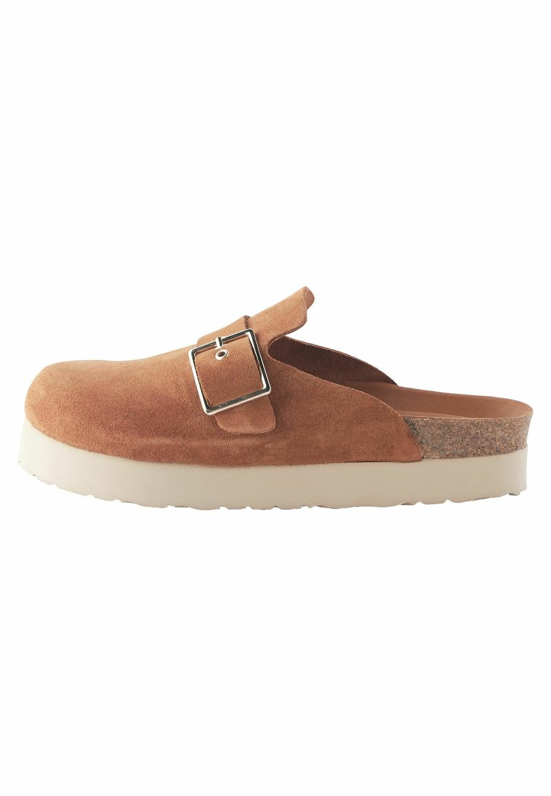 Next FOREVER COMFORT CHUNKY REGULAR FIT - Clogs - tan brown/bruin ...