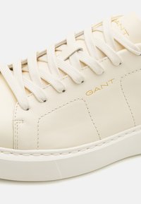 GANT ZONICK - Sneakersy niskie/mleczny - Zalando.pl