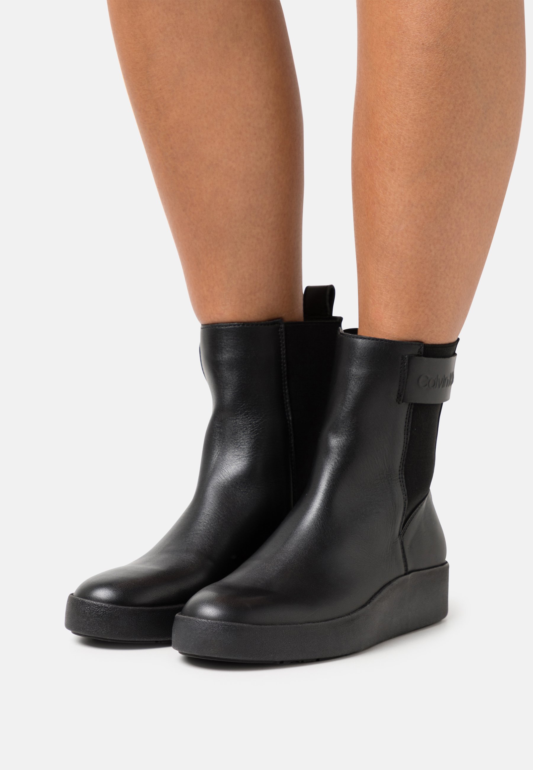 ケーブルカー 繰り返し 半島 bottines semelle crêpe femme カーフ ポスト印象派 影響力のある