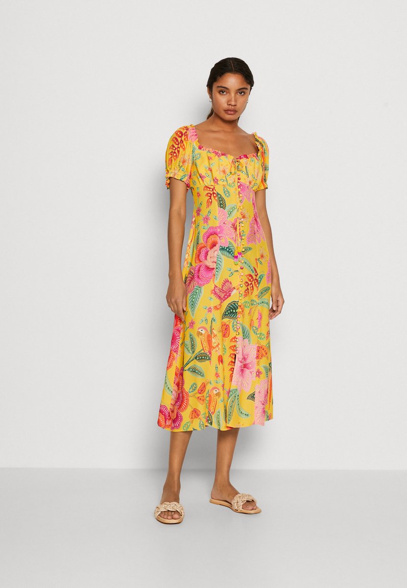 Farm Rio MACAW BLOOM MIDI DRESS - Blusenkleid - yellow/mehrfarbig ...