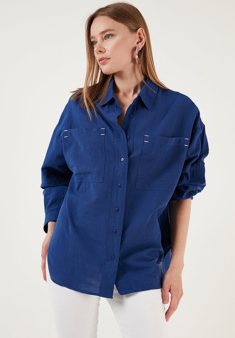 LELA LOOSE FIT - Button-down blouse - dark blue - Zalando.ie