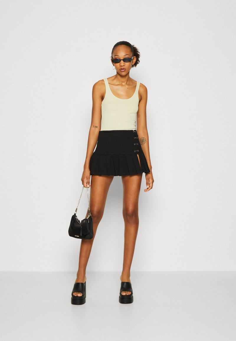Weekday OPEN NECK TANK 2 PACK - Top - beige dusty light/bianco - Zalando.it