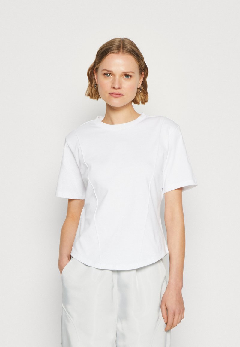 Gestuz SHILOH TEE - Jednoduché tričko - bright white/bílá - Zalando.cz