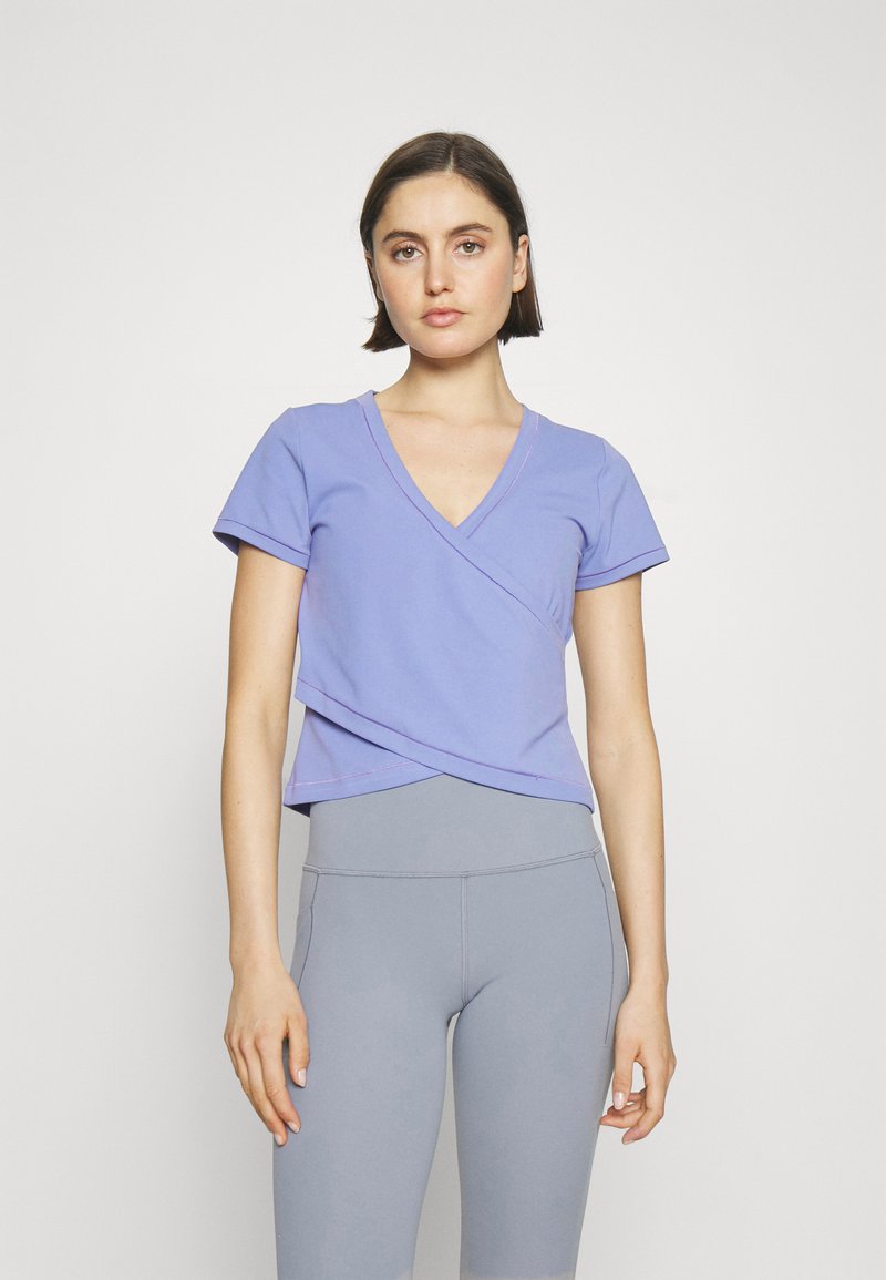 Athleta TRANSCEND WRAP TEE - T-shirt de sport - dark adonis blue/bleu - ZALANDO.FR