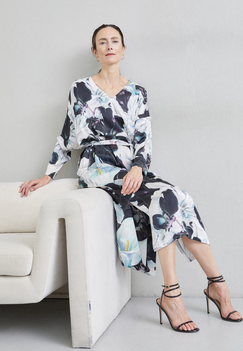 MUNTHE ELLOISE - Freizeitkleid - ivory/taupe - Zalando.at