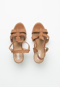 Pier One Sandalen met sleehak - brown/bruin - (Pre-owned) - Zalando.nl