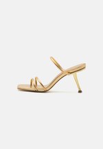 Cult Gaia LYDIA - Mules à talons - gold/doré - ZALANDO.CH