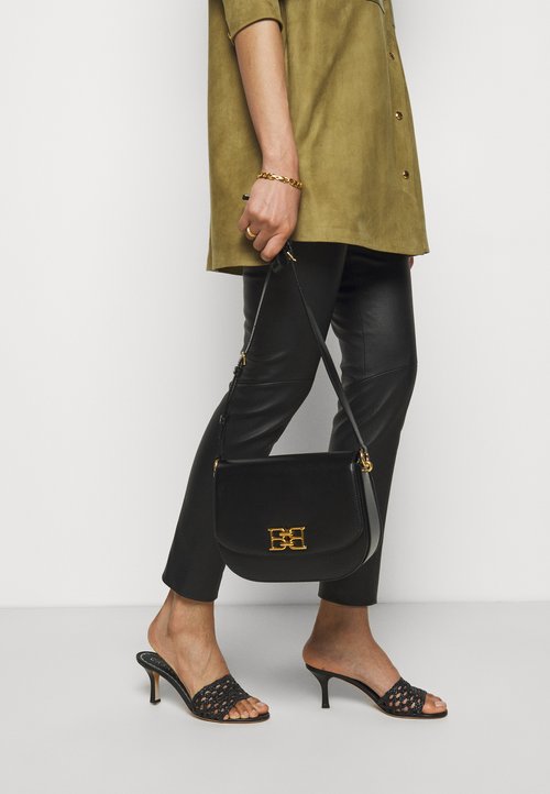 Bally LAYKA TOP HANDLE - Kabelka - black/čierna - Zalando.sk