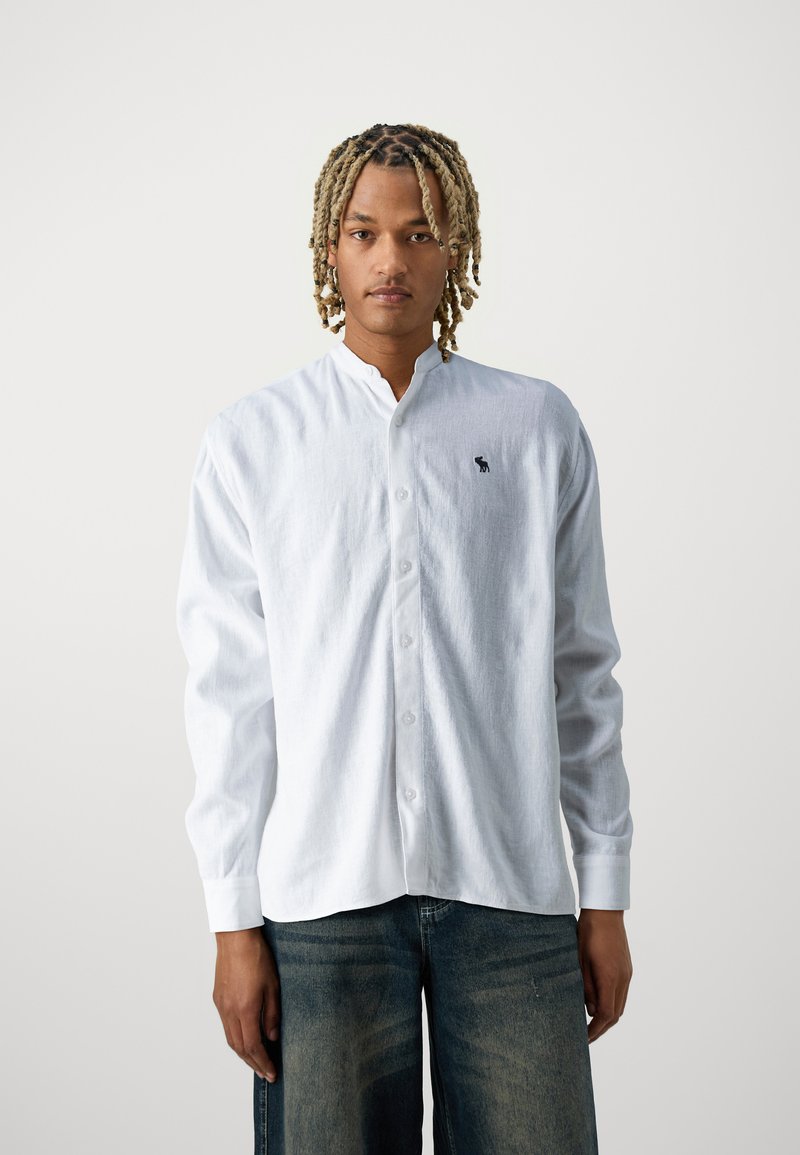Abercrombie & Fitch BANDED COLLAR - Shirt - bright white/white - Zalando.ie