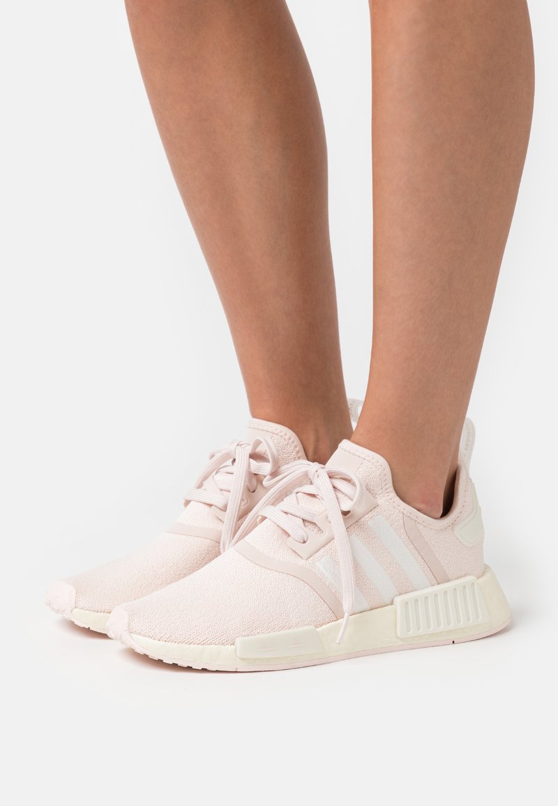 adidas Originals NMD R1 - Edzőcipő - quartz/off white/nude - Zalando.hu