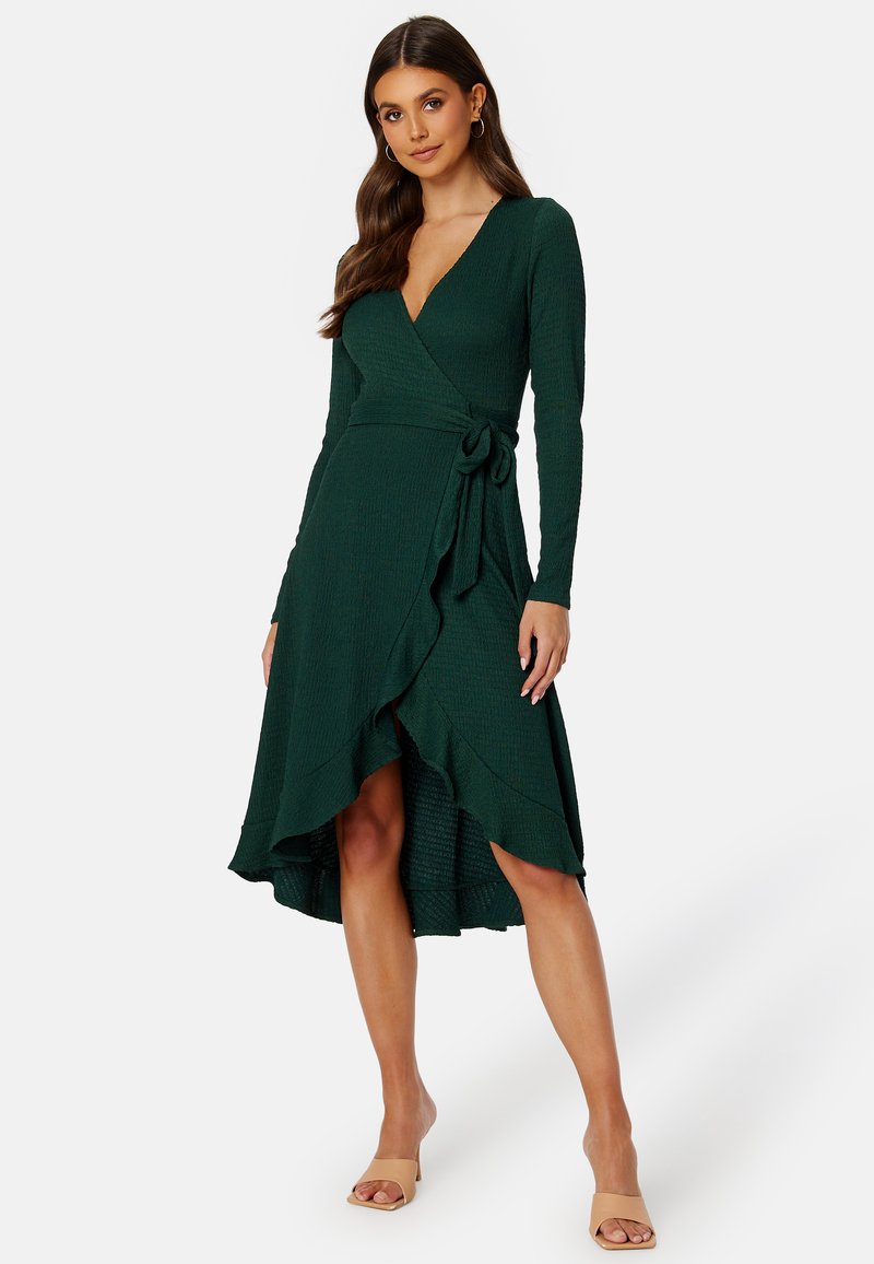 Bubbleroom STRUCTURE FRILL DRESS - Vestito casual - dark green/verde ...