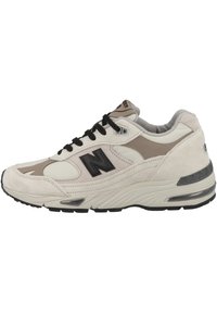 New Balance Skateskor - pelican island fossil roasted cashew mwin/beige ...