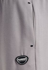 Hummel KAI - Korte broeken - silver sconce/zilverkleurig - Zalando.nl