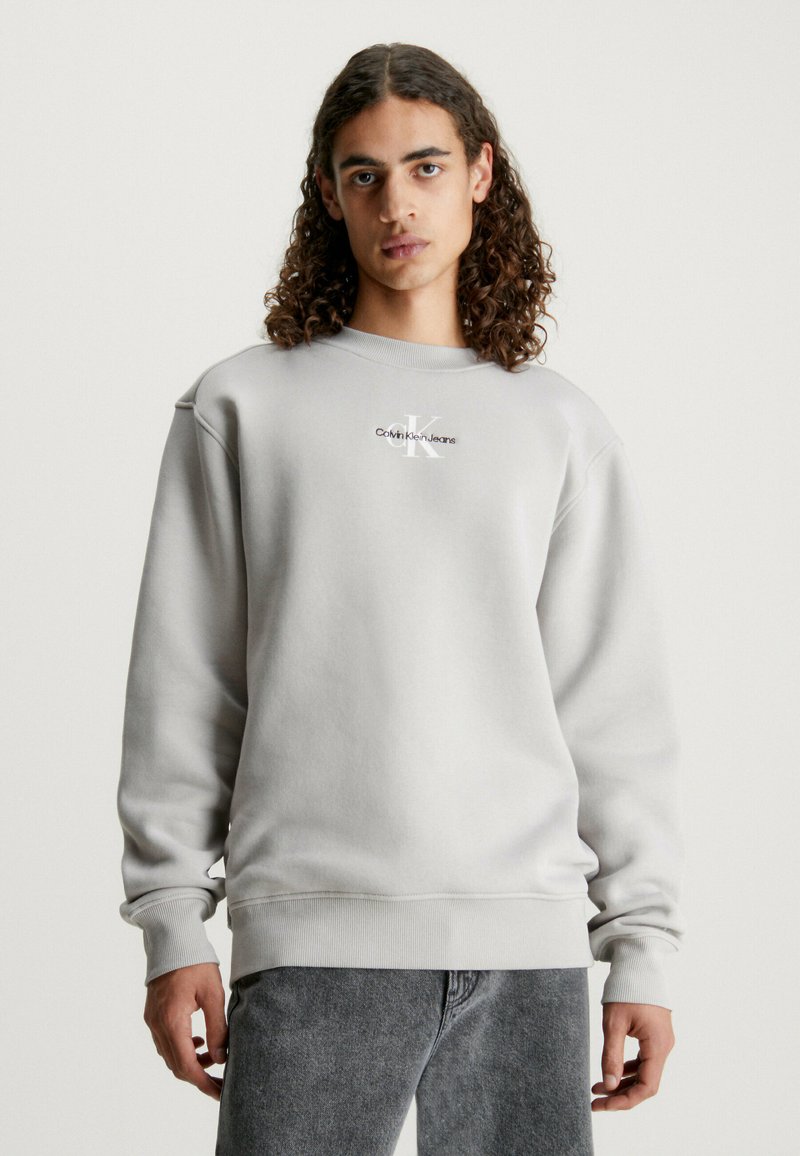 Calvin Klein Jeans MONOLOGO CREW NECK - Forro polar - porpoise/gris ...