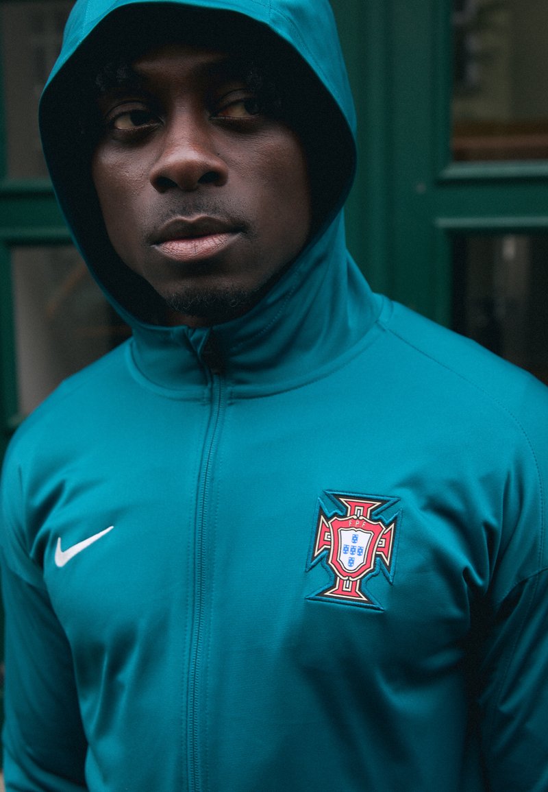 Nike Performance PORTUGAL FPF STRIKE HOODED TRACK SUIT ...