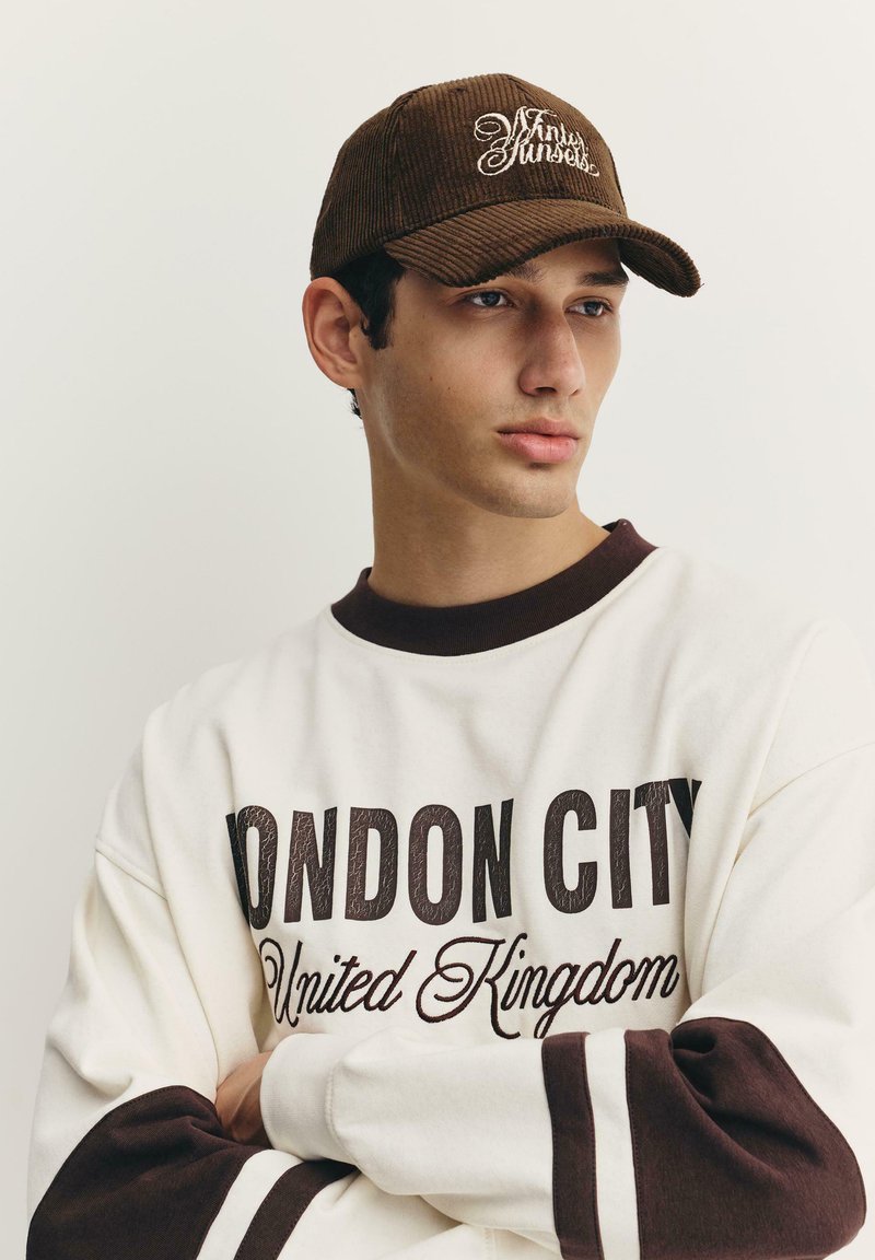 PULL&BEAR - Czapka z daszkiem/brązowy - Zalando.pl