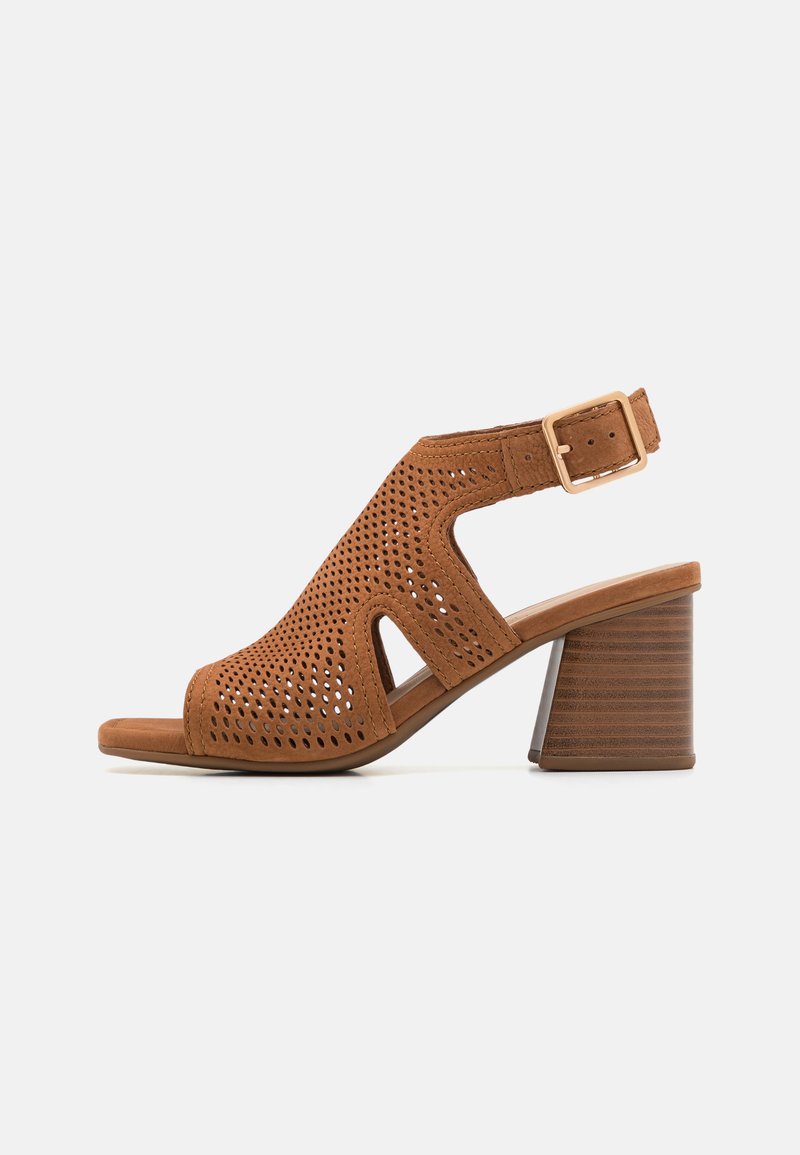 Clarks SIARA65 FLOW - Sandals - tan/cognac - Zalando.co.uk