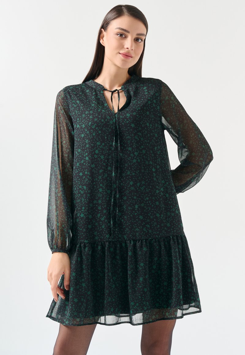 Jimmy Key LOOSE FIT V-NECK LONG SLEEVED PATTERNED WOVEN DRESS - Day ...