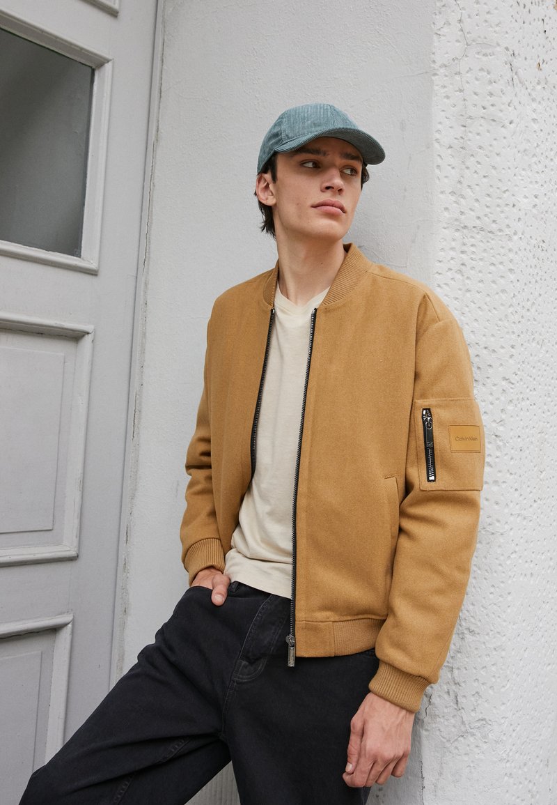 Calvin Klein BLEND HERO - Bomberjacks - caramel/camel - Zalando.nl