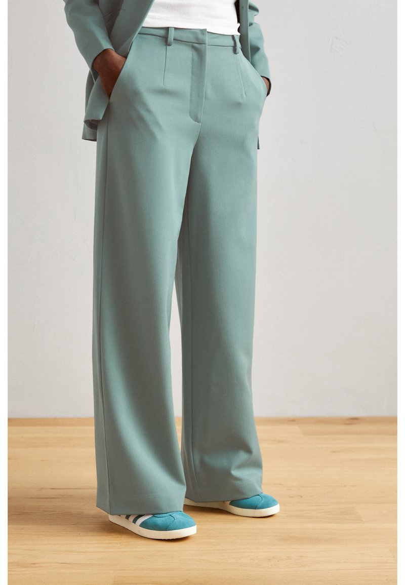 Minimum LESSA - Stoffhose - sagebrush green/grün - Zalando.ch