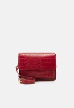 Lindex CROCO CROSS BODY - Across body bag - red - Zalando