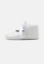 Pisamonas BADANA MERCEDITA BEBE BAUTIZO - Balerini cu barete - blanco ...