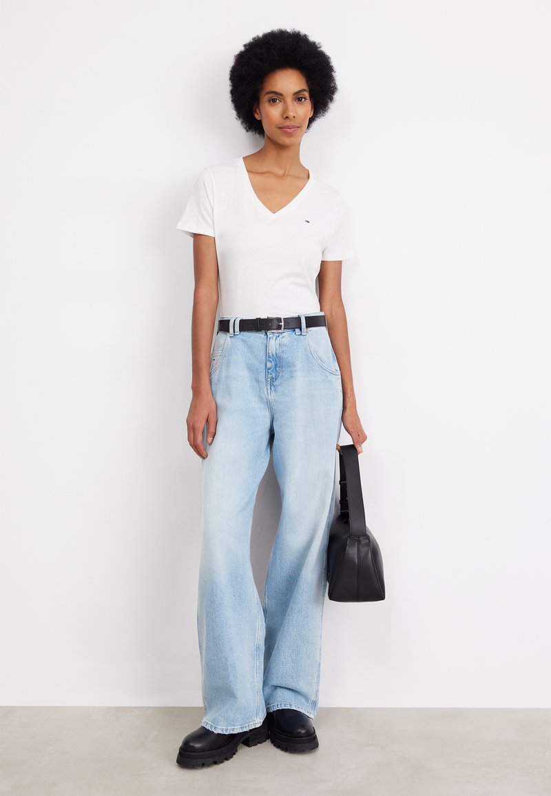 Tommy Jeans SLIM SOFT V NECK TEE 2 PACK - T-shirt basic - white / red/bianco - Zalando.it