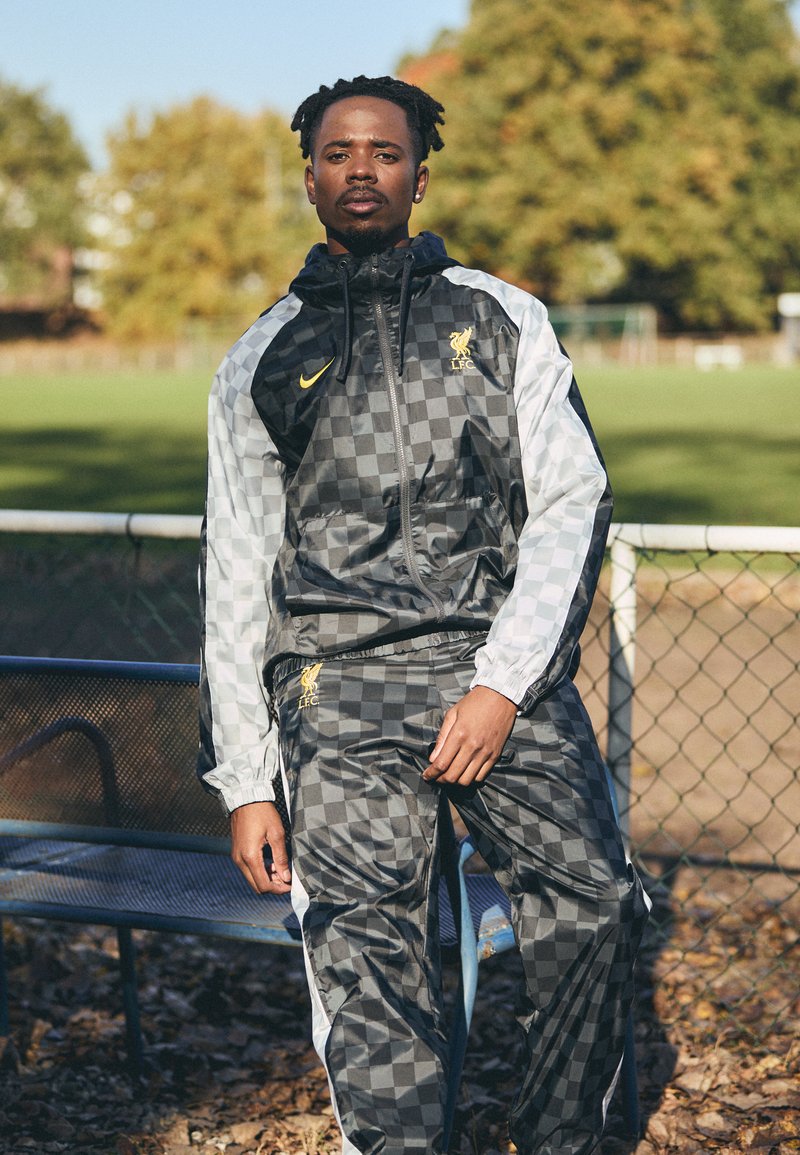 Nike Performance LFC SUIT - Klubiriided - dark smoke grey/chrome yellow ...