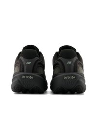 New Balance 1080V15 - Promenadskor - black olivine/svart - Zalando.se