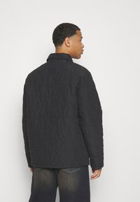 Wrangler TRANSITIONAL JACKET - Übergangsjacke - black/schwarz - Zalando.de