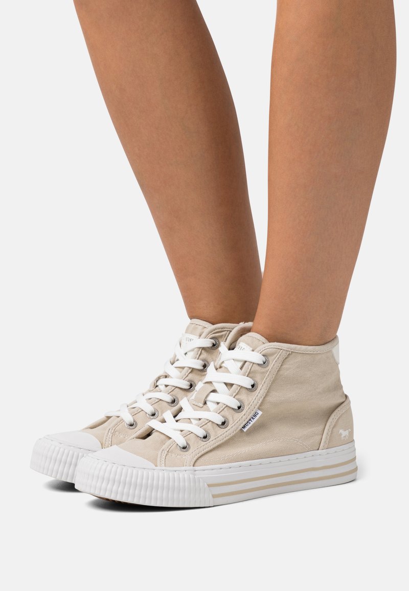 Mustang High-top trainers - ivory/beige - Zalando