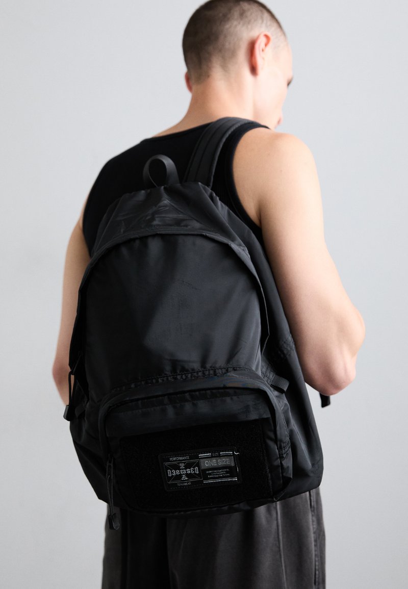 032c TEAM TAG BACKPACK UNISEX - Rucksack - black - Zalando.co.uk
