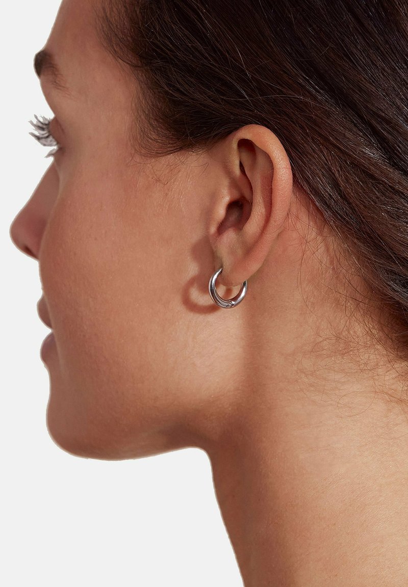 EDBLAD CHARMENTITY HOOPS - Øreringe - steel/sølvfarvet - Zalando.dk