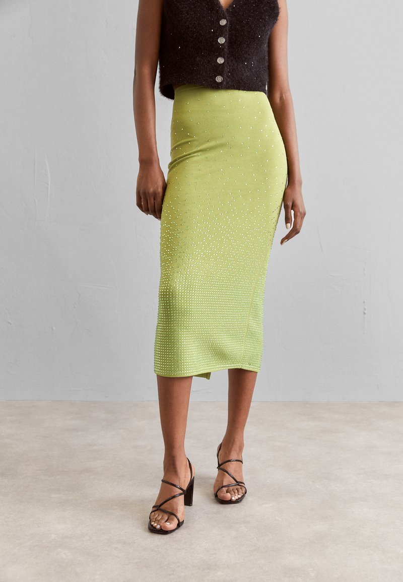 sandro JUPE MIDI DROITE DEGRADE DE STRASS - Kokerrok - kaki clair ...