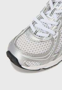 New Balance 740 UNISEX - Joggesko - silver-coloured/sølvfarget - Zalando.no