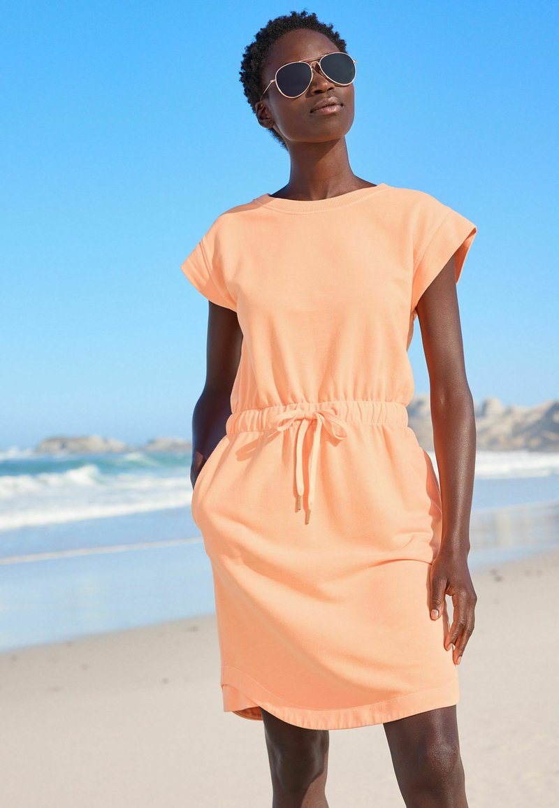 Next ELEVATED SHORT SLEEVE SWEATER DRESS - Strickkleid - fluro orange ...
