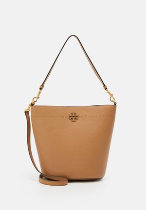 Tory Burch FLEMING SOFT BUCKET BAG - Sac bandoulière - pebblestone ...