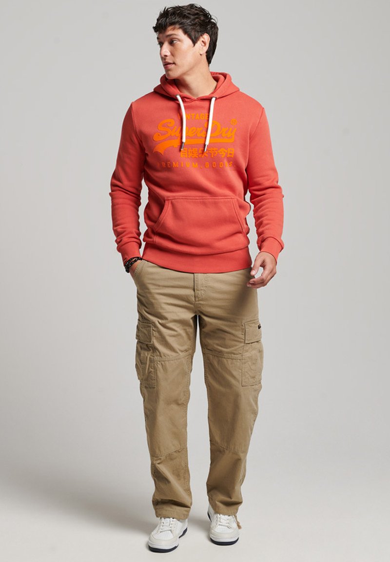 Superdry VINTAGE LOGO NEON - Hoodie - americana red/rood - Zalando.nl