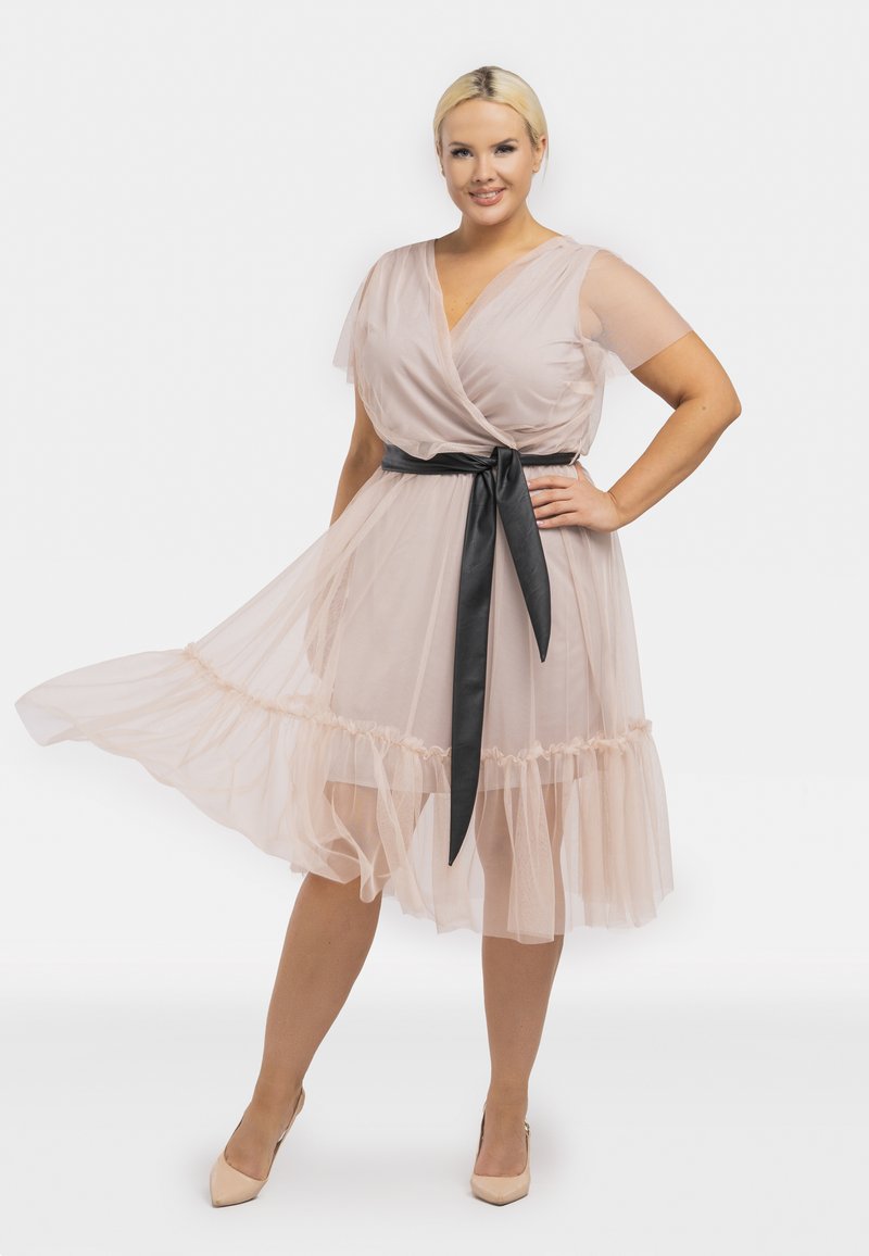 KARKO Koktejlové šaty / šaty na párty - beige/béžová - Zalando.cz