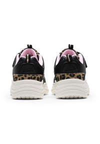 Fila - Sneakersy niskie/czarny - Zalando.pl
